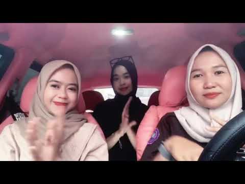 Bersama gadis bocil