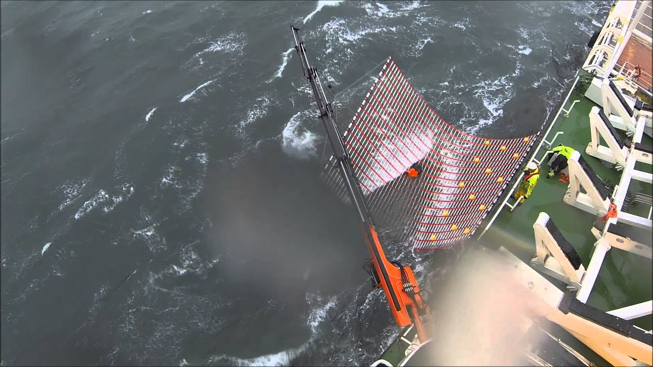 Rough weather rescue with a Dacon Rescue Scoop - YouTube