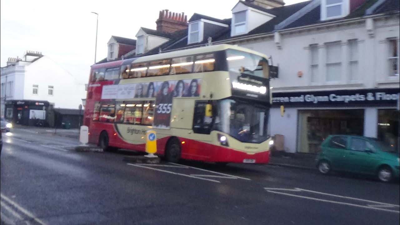 Buses in Portland Road Shops in Hove, 26th December 2021 - YouTube