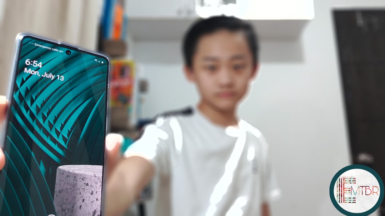 Samsung's Ultimate Mid-Range Fighter - YouTube