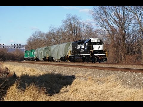 NS 965 with NS 102 & 103 (Four-axle 3-engine genset locomotives) - YouTube