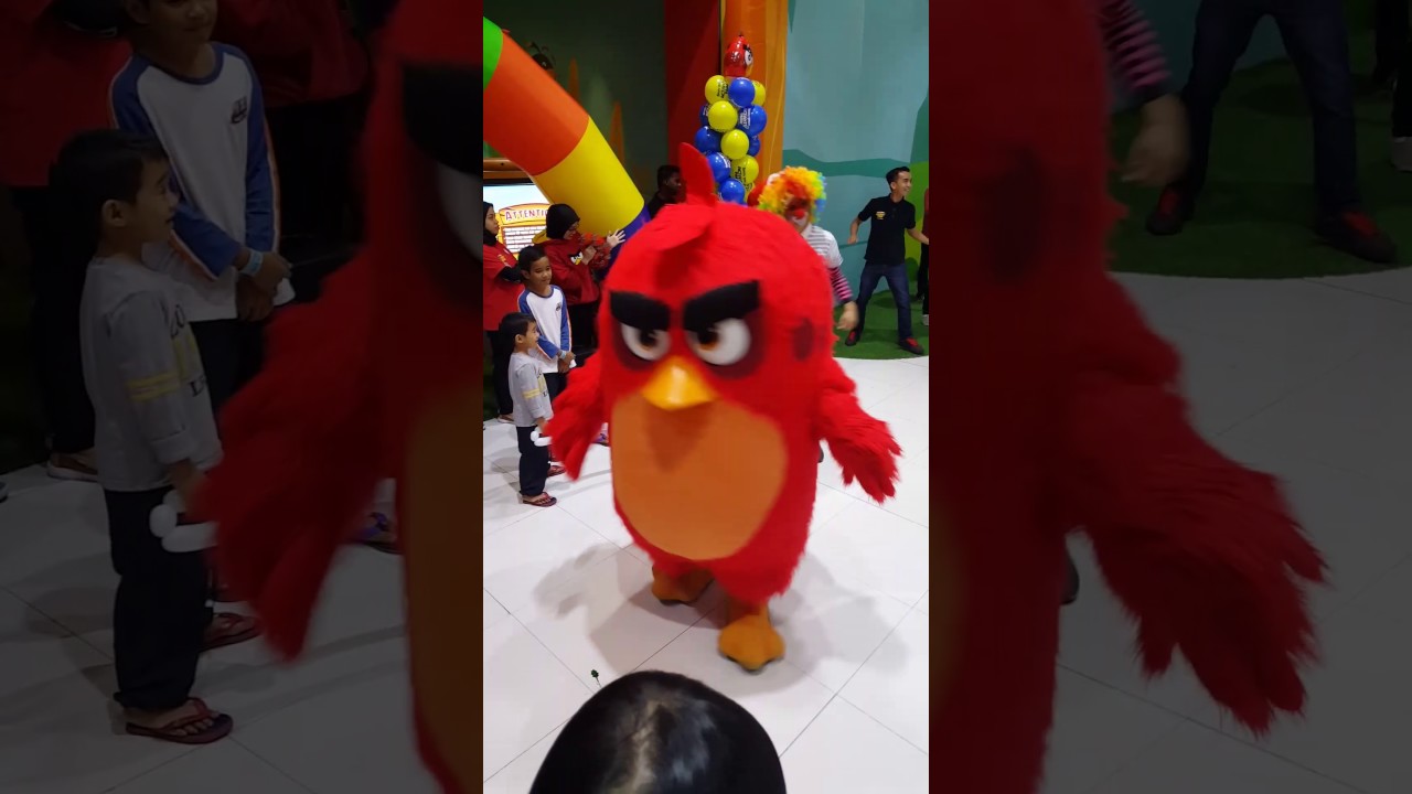 Red Angry Bird Dancing in City Square Mall - YouTube