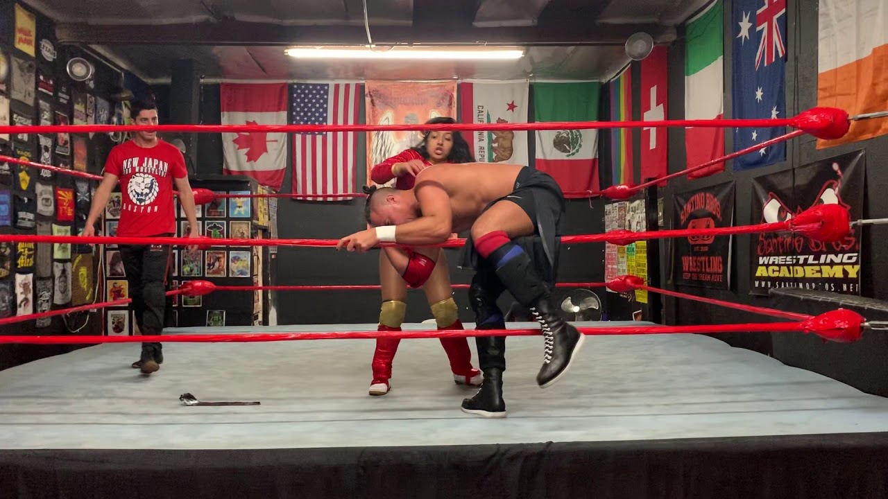 Training Match Bateman vs Safora K - YouTube