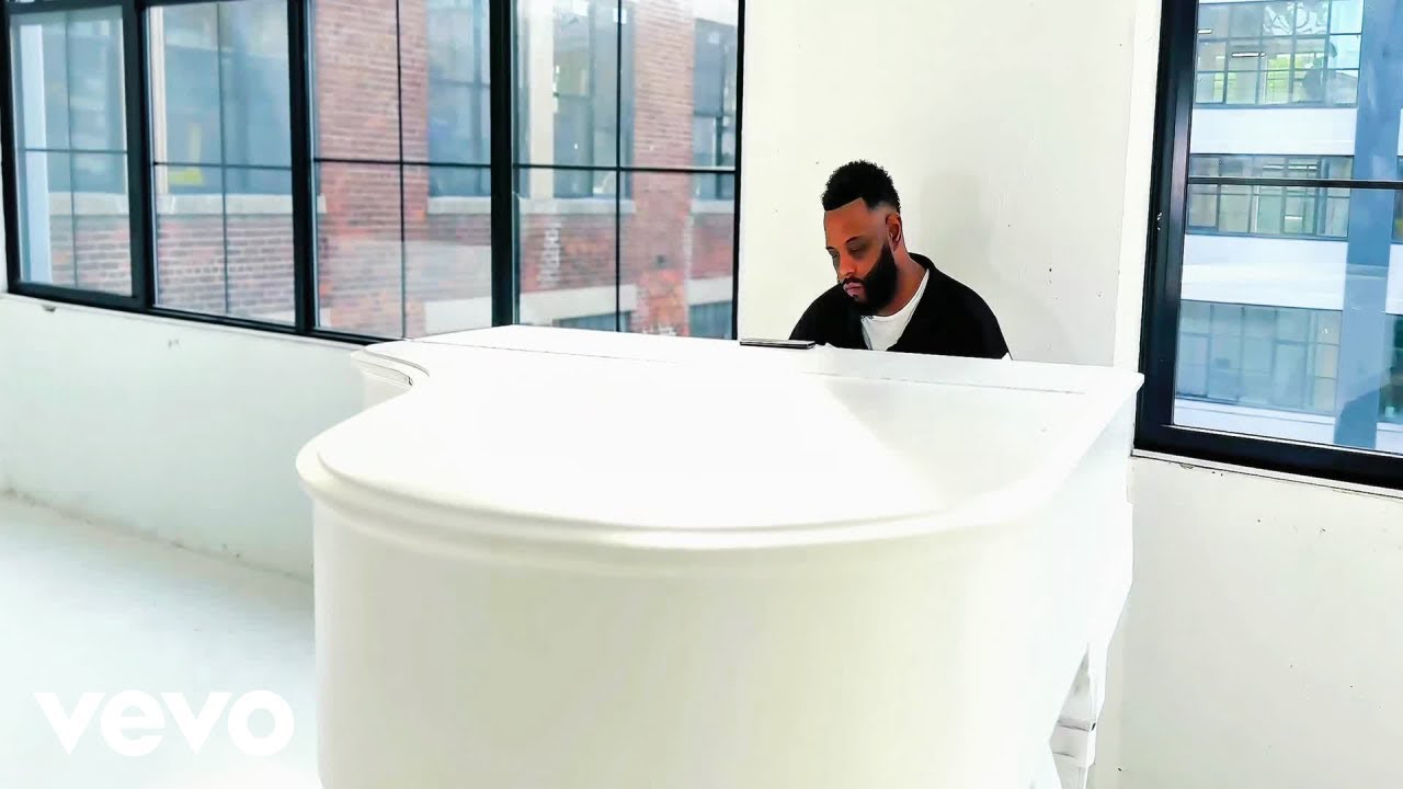 DONNELL CROMER - Download (Official Music Video) - YouTube