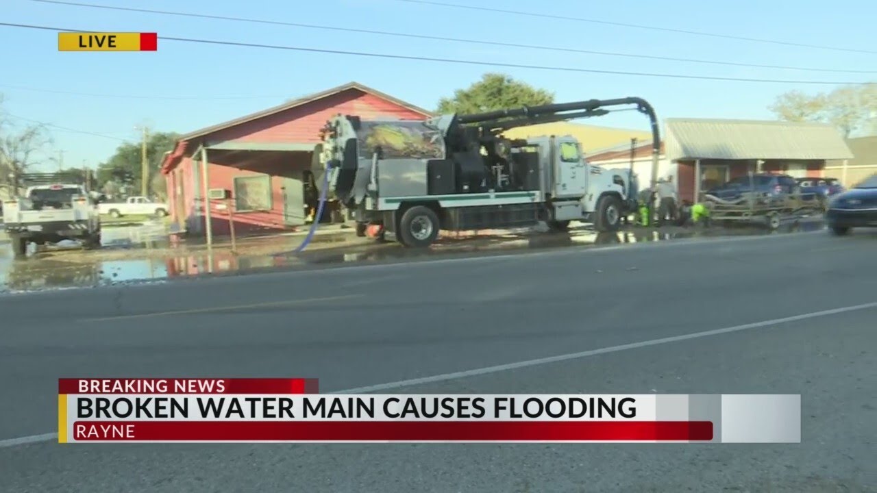 Broken water main in Rayne causes flooding - YouTube