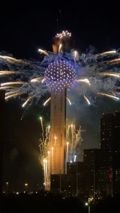 NYE Fireworks Show finale at Reunion Tower | Dallas 2025 #reuniontower #fireworks #shorts - YouTube