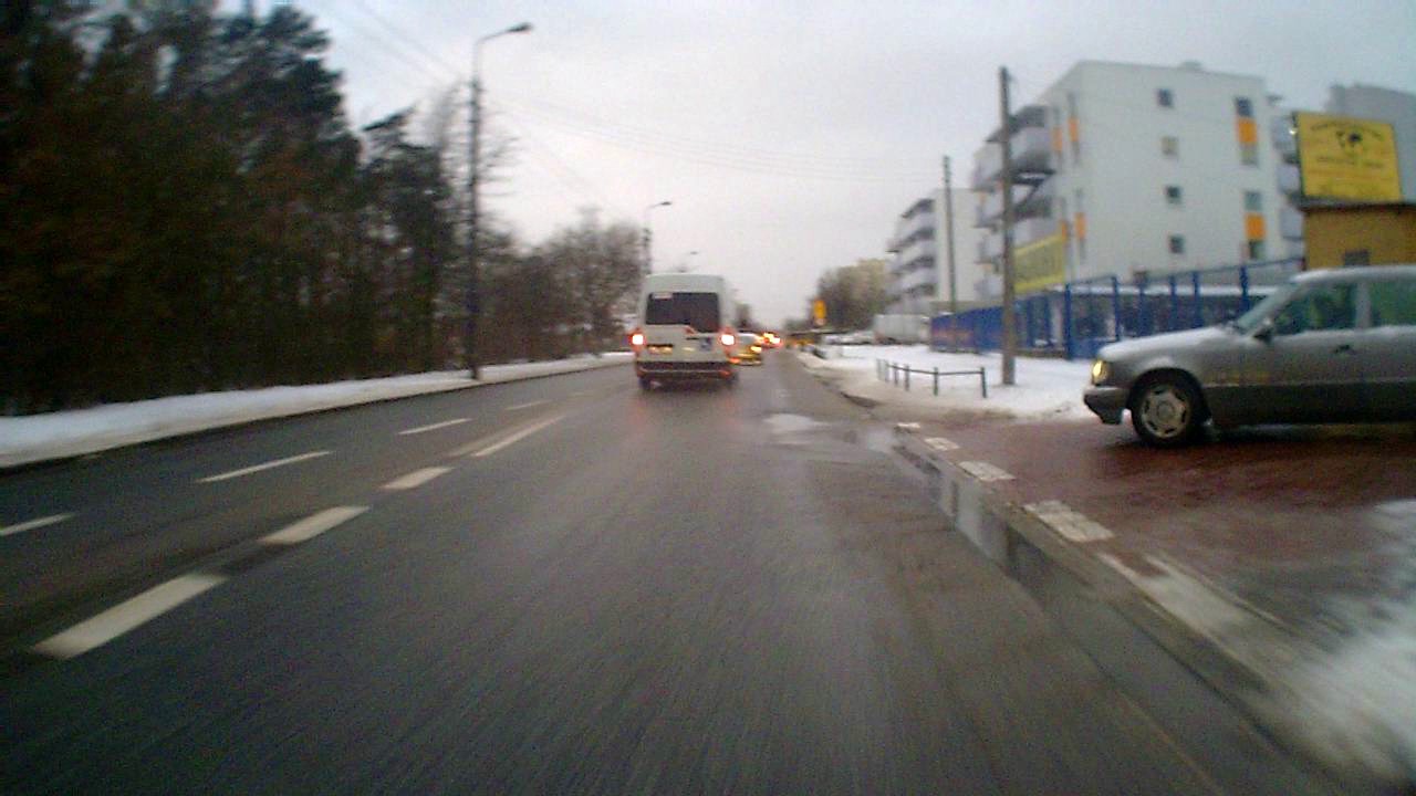 Kierowca Busa MTON w akcji wyprzedzanie roweru - YouTube