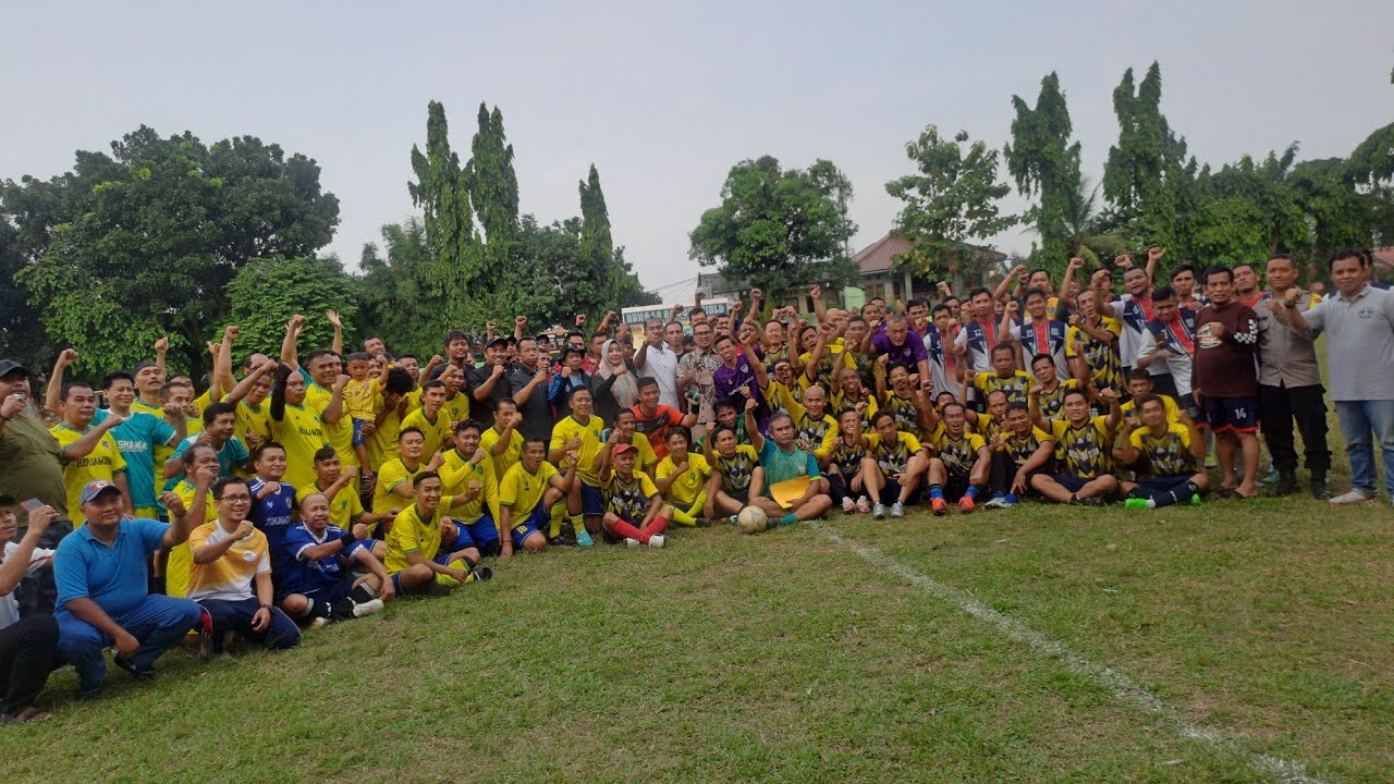 Wakil Walkot Tangsel Suport Turnamen Sixfeo Sepak Bola U40 Piala Camat ...