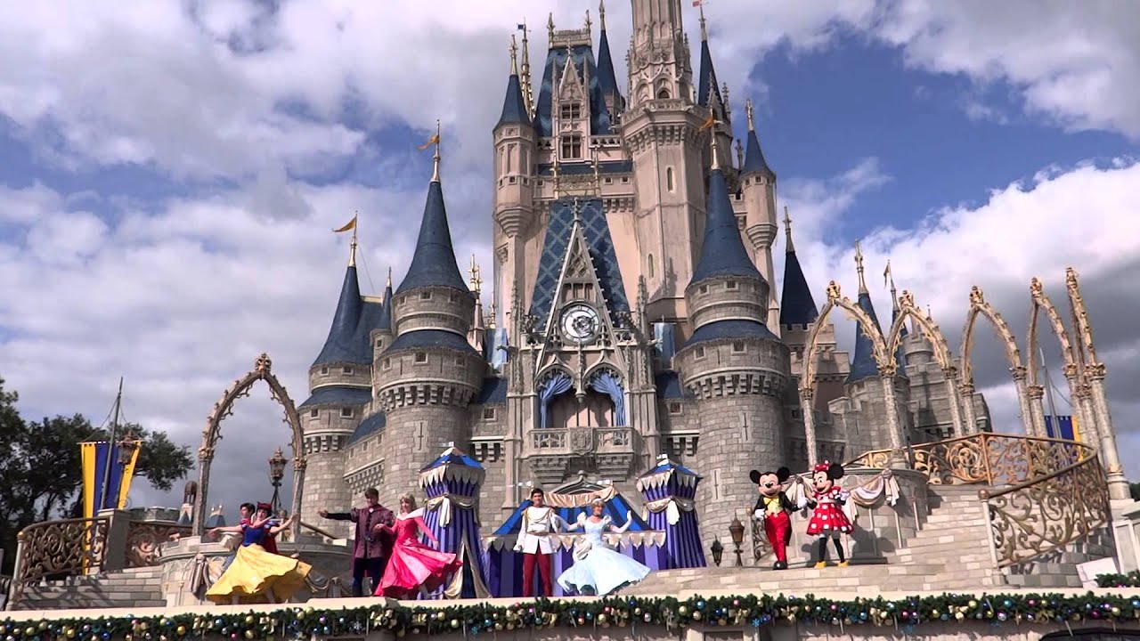 Dream Along With Mickey~Magic Kingdom-Castle Stage - YouTube