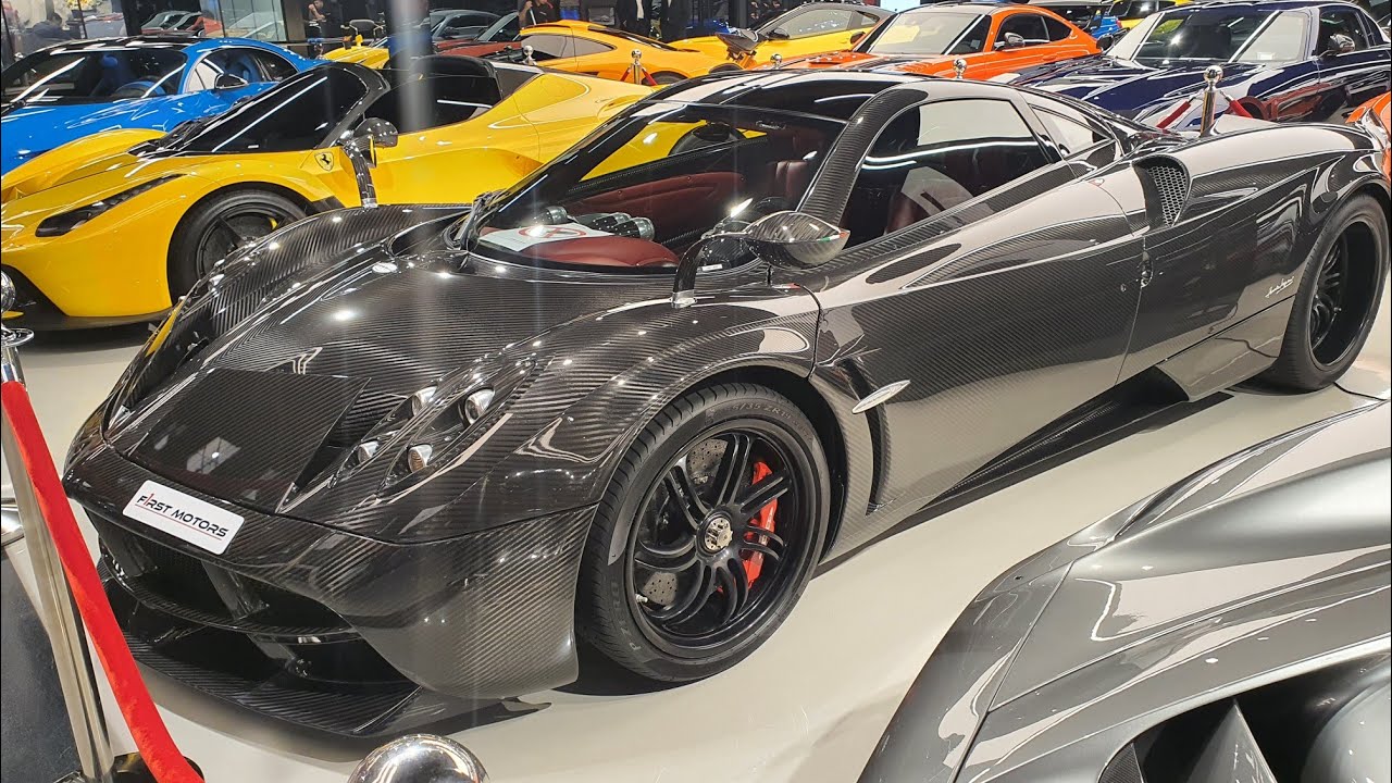 Pagani Huayra Carbon Edition Interior