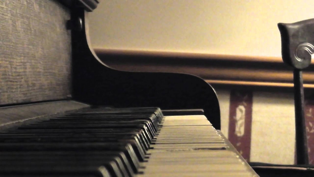 Piano call of duty zombies theme song damned (RIFF) - YouTube