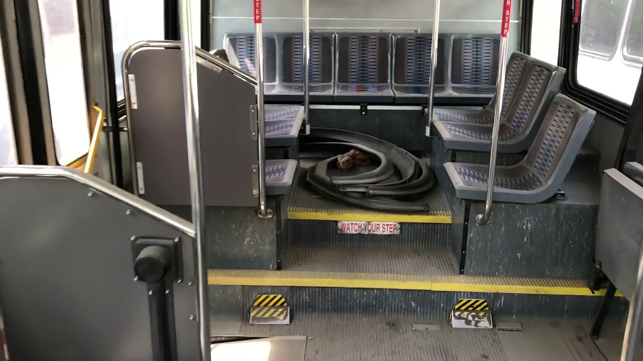 2003 ELDORADO NATIONAL EZ RIDER II For Sale - YouTube