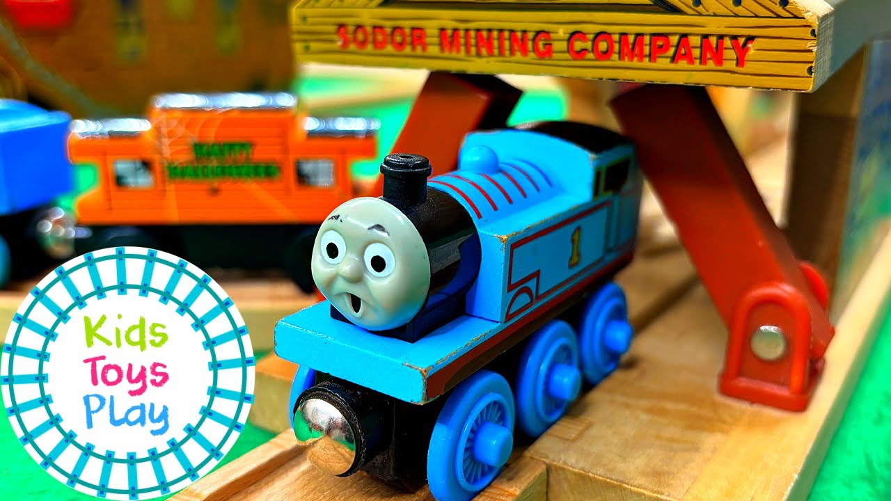 Building the Most EPIC Halloween Thomas and Friends Track Build - YouTube