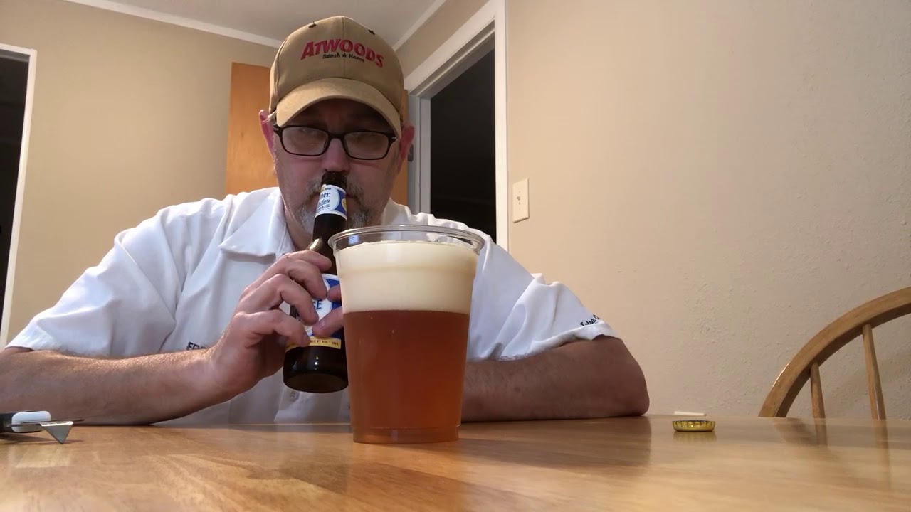 The Beer Review Guy # 1079 Shiner Farmhouse Rye 4.3% abv - YouTube