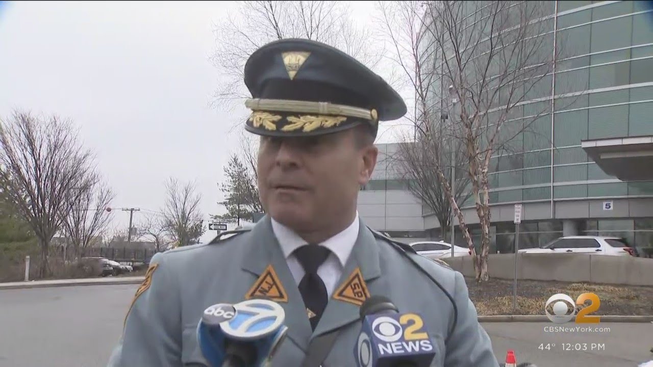 NJ state trooper hospitalized after getting shot in leg - YouTube
