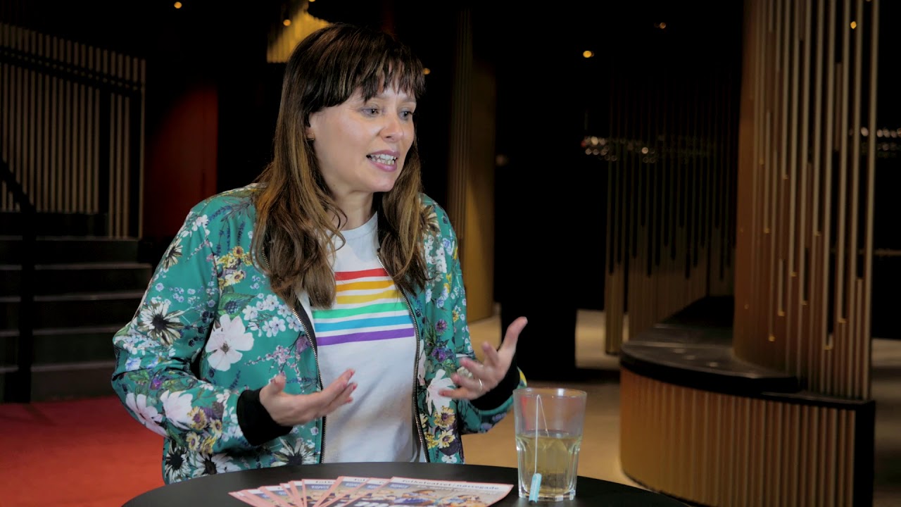 Lykke Sand fortæller om idéen til "Mødre" - YouTube