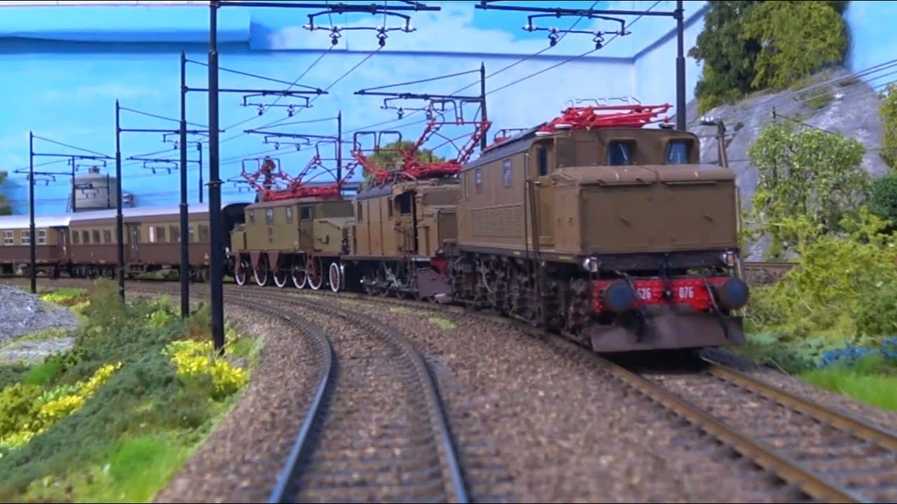 M33 - Il plastico GIDENZI - Locomotive trifasi e a c.c. E626+E554+E431 sotto il bifilare - YouTube