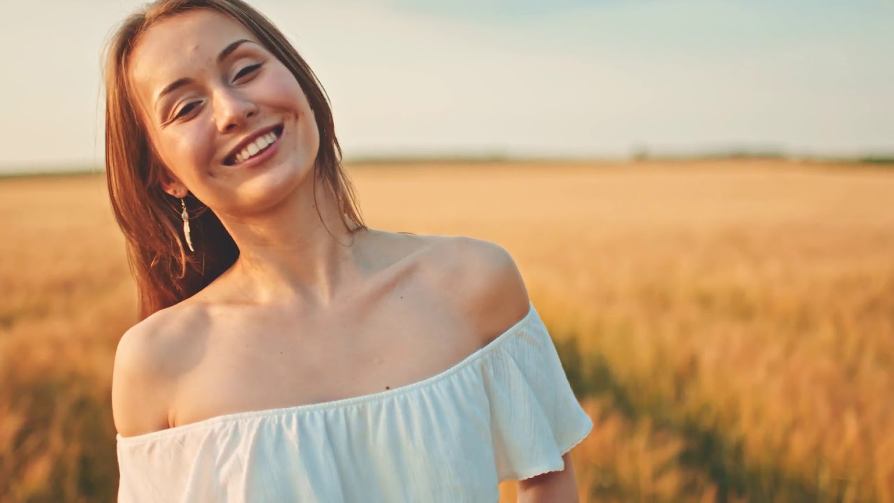 Crossfire X Somn3um (feat. Dan Bowskill) Walking in the Sunshine [MUSIC ...