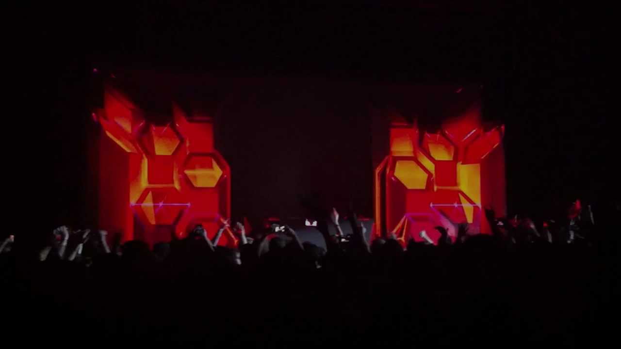 SUMMIT (FT. ELLIE GOULDING) - SKRILLEX LIVE AT STARLAND BALLROOM - YouTube