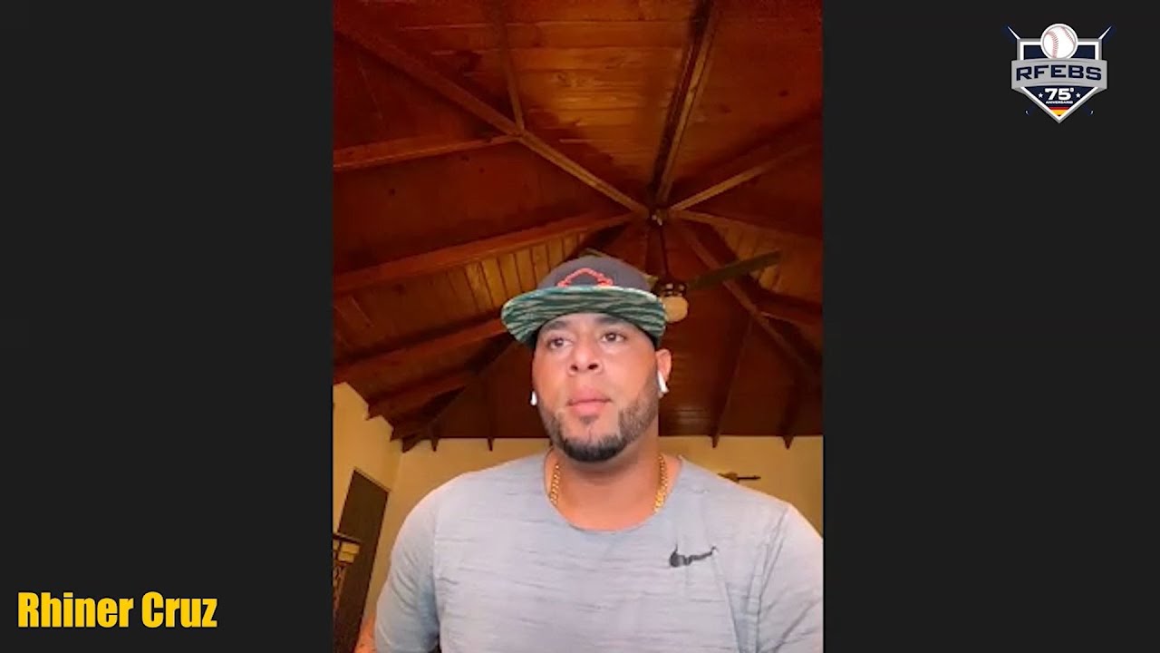 Entrevista con Rhiner Cruz - YouTube