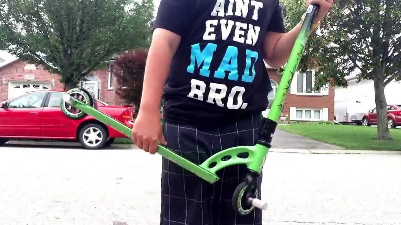 Scooter check (vx3 team edition by MGP) (green) - YouTube