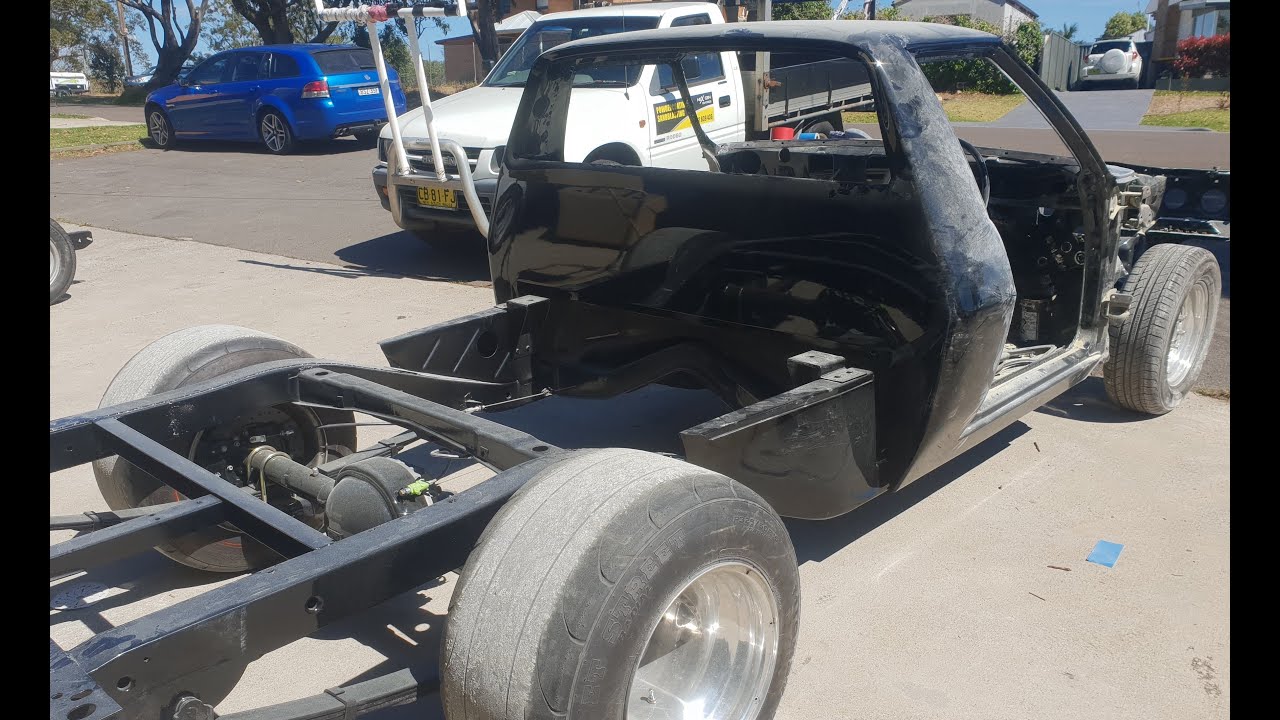 HQ HOLDEN 1 TONNER Caltracs and brake install - YouTube