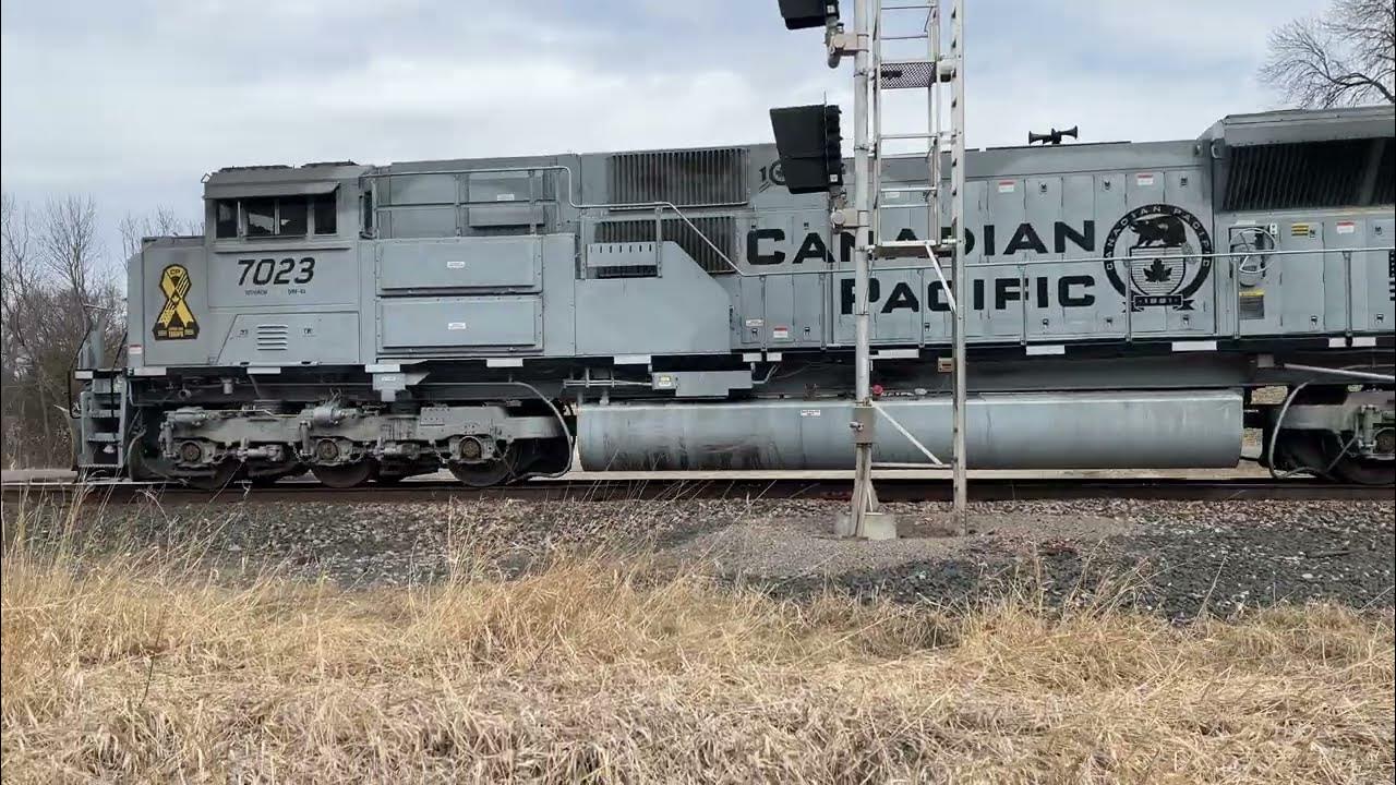 Fighter Jets Livery - CP 7023 (SD70ACU), KCS 4578 (AC44CW) - Paynesville Sub - YouTube