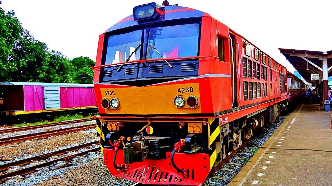 Railway. SRT. Railcars Coupling with Locomotive in Thailand / Сцепка ...