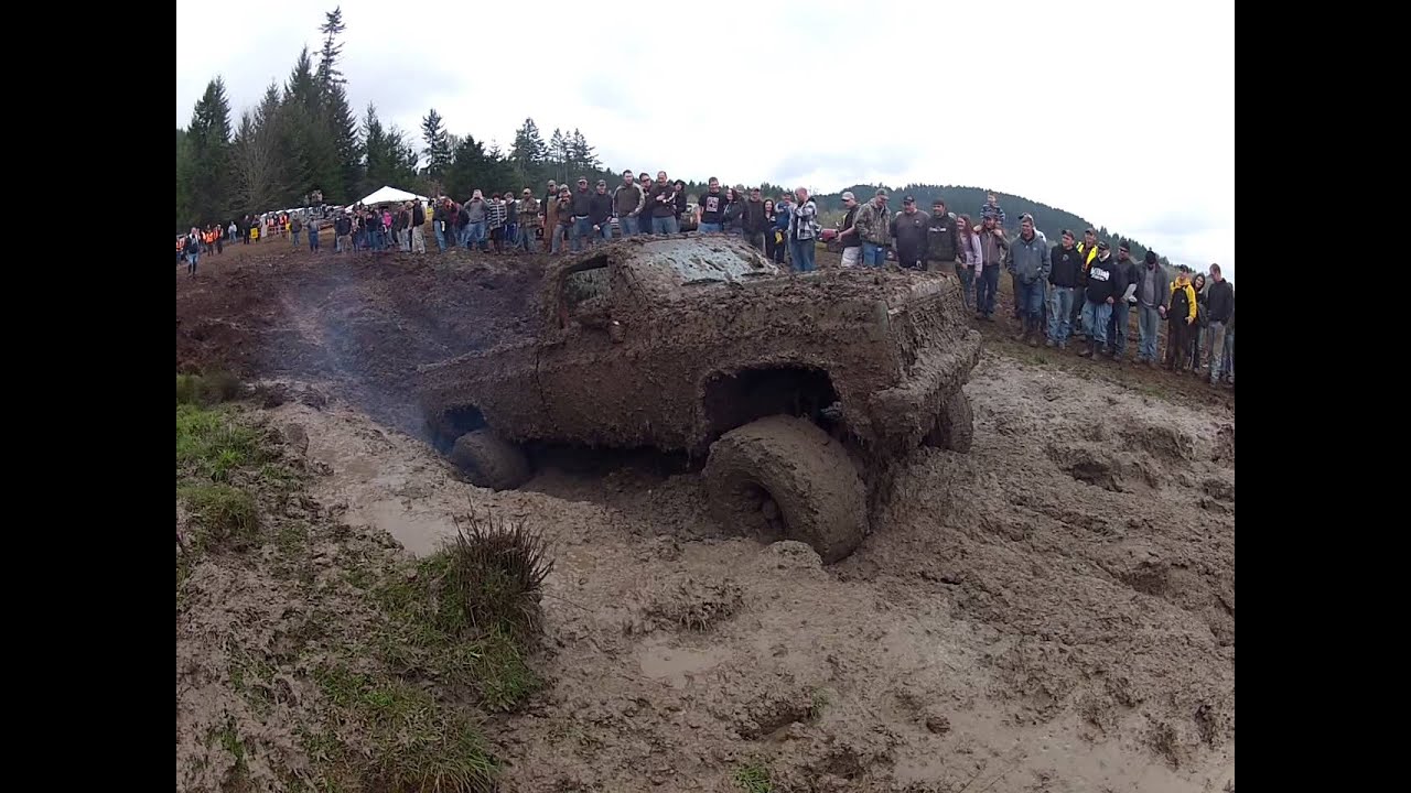OREGON MUDFEST 2013 - Chevy getting stuck in mud pit - YouTube