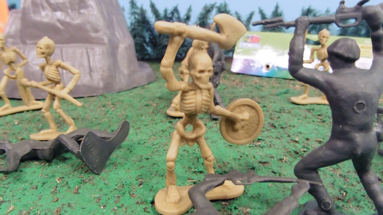 SKELETON ARMY VS INFANTRY TOY REVIEW! - YouTube