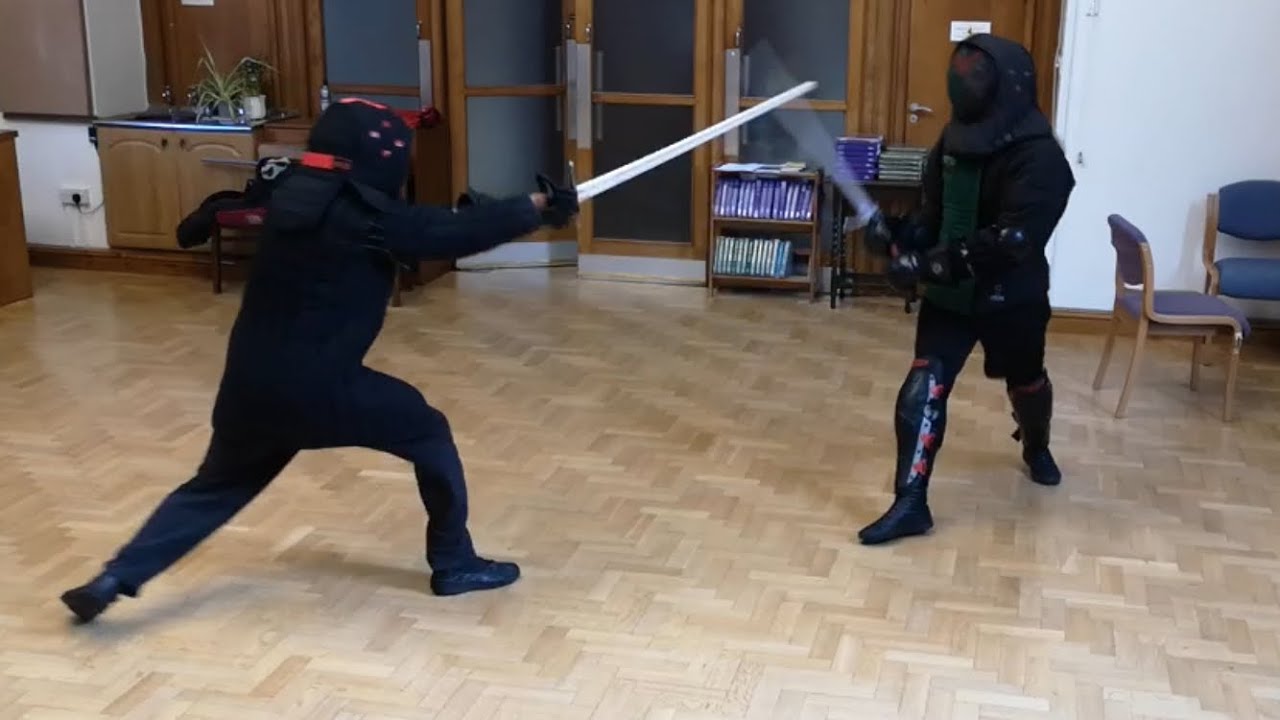 41 - HEMA Sparring - Longsword (Synthetic) - Full Match (bursts of silliness) - YouTube