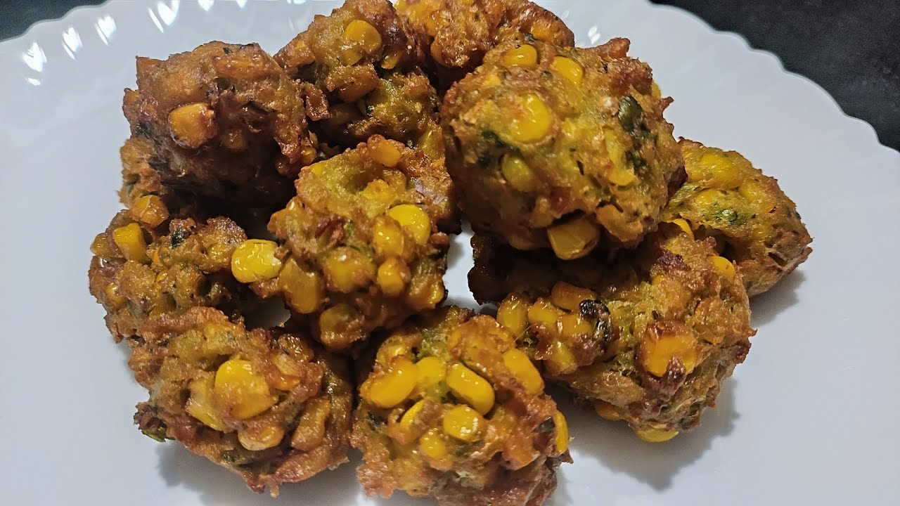 corn bhaji recipe ( corn pakoda /मक्का भजी / पकोडा) maka / corn pakoda ...