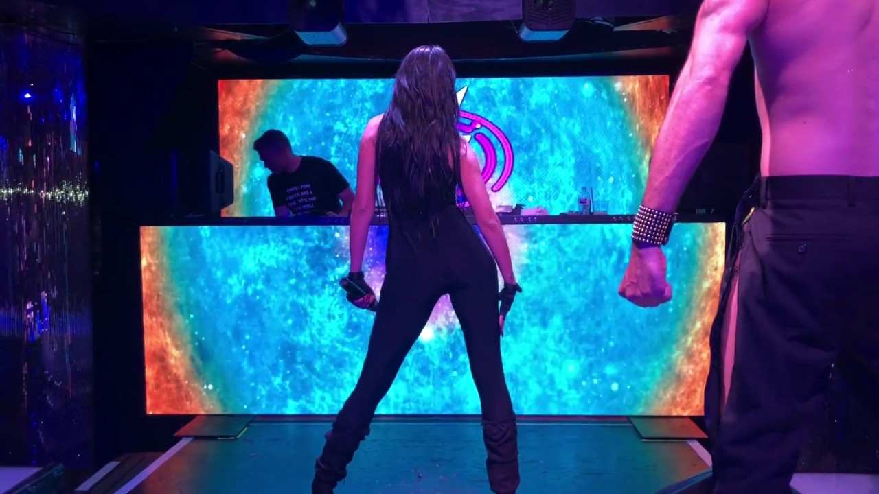 Karina Kay Performs at Piranha Club - Las VEGAS - YouTube