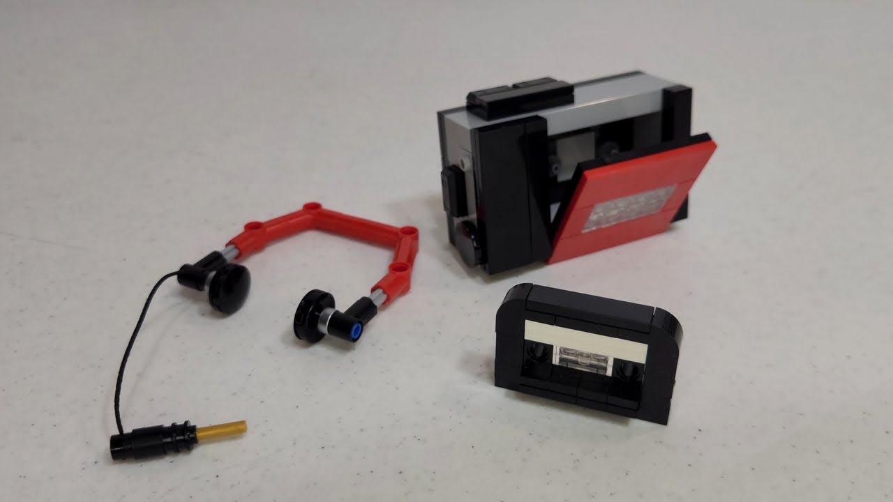 LEGO Insiders Promotional 6471612 Cassette Tape Player Build - YouTube