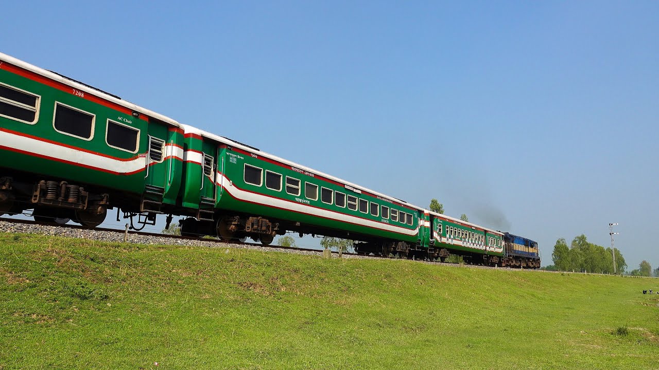 ALCo Chugging || Panchagarh Express Train on Kanchan Rail Curve ...