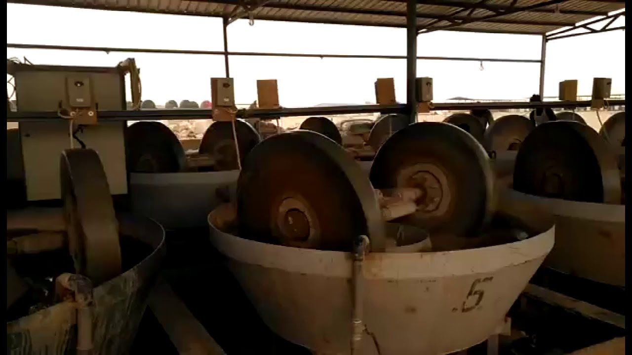 Wet Pan Mill Rock Gold ore Grinding , Sand gold ore grinding - YouTube