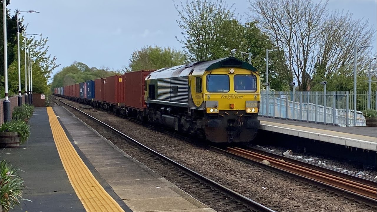 66528 Madge Elliot MBE with 21 import containers 16:22 1L Lea Road 25/4 ...