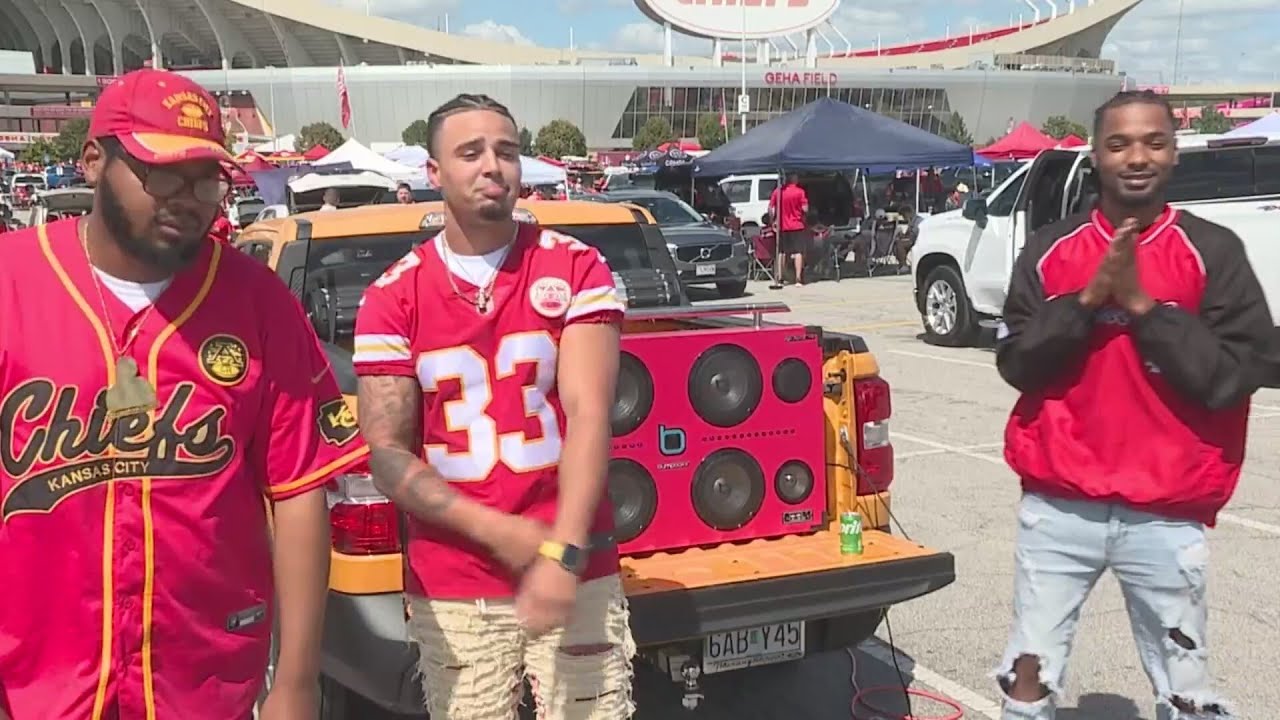 KC cousins looking to rally fans on gameday with new Chiefs track - YouTube