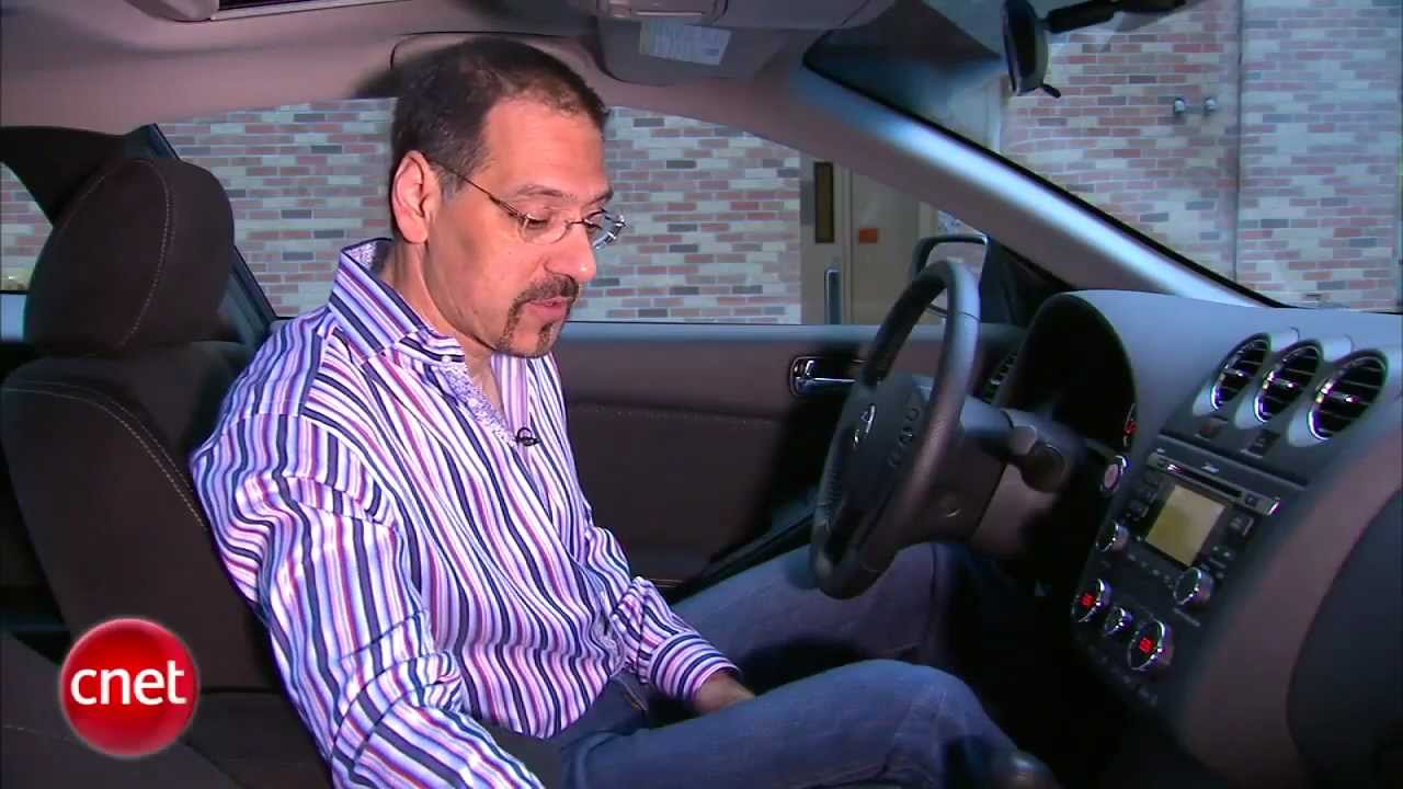 Car Tech 2010 Nissan Altima Coupe 2.5 S - YouTube