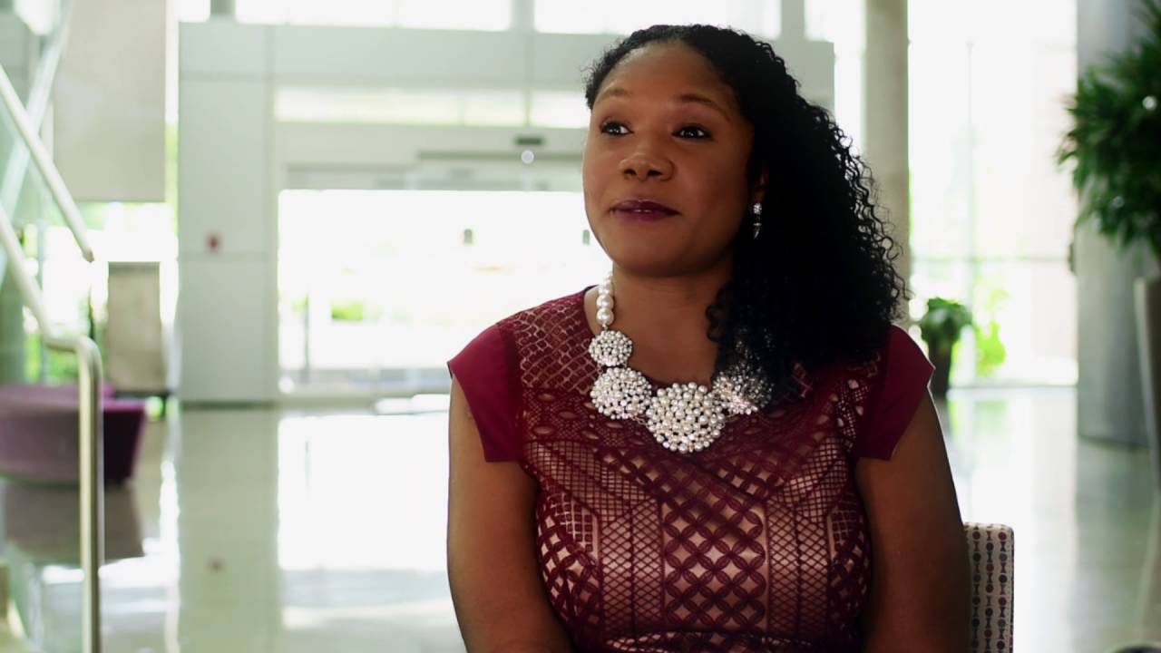 Dr Walker - Dallas Tummy Tuck Surgeon - YouTube
