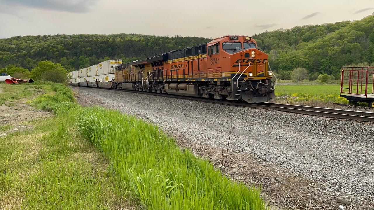 NS 265 MP 306 - YouTube