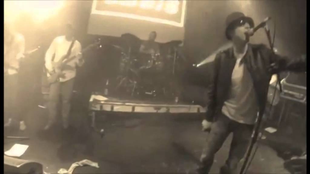 Live Forever The Ultimate Oasis Tribute Band - YouTube