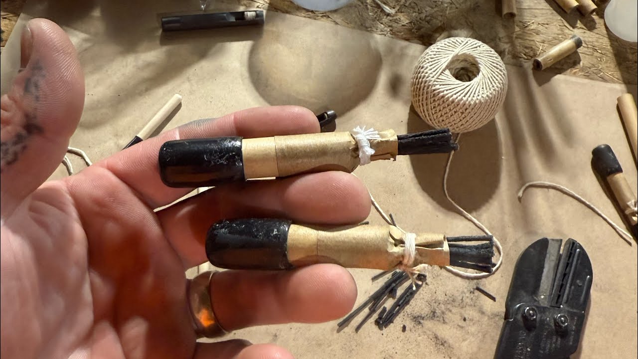 Making a traditional time fuse: The Spollette - YouTube