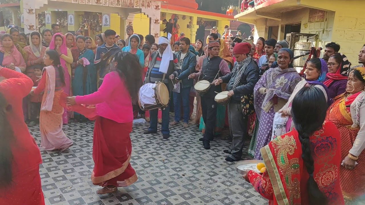 Haat Kalika Temple Gangolihat - YouTube