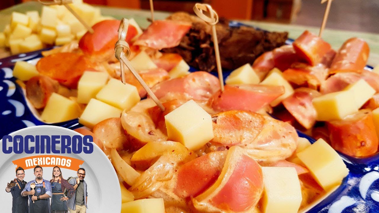 Receta: Salchichas enchipotladas | Cocineros Mexicanos - YouTube
