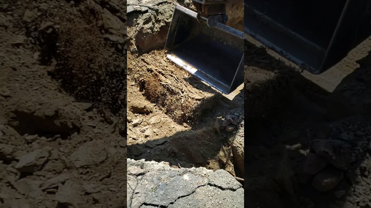 Excavation on some tough hard pan. - YouTube