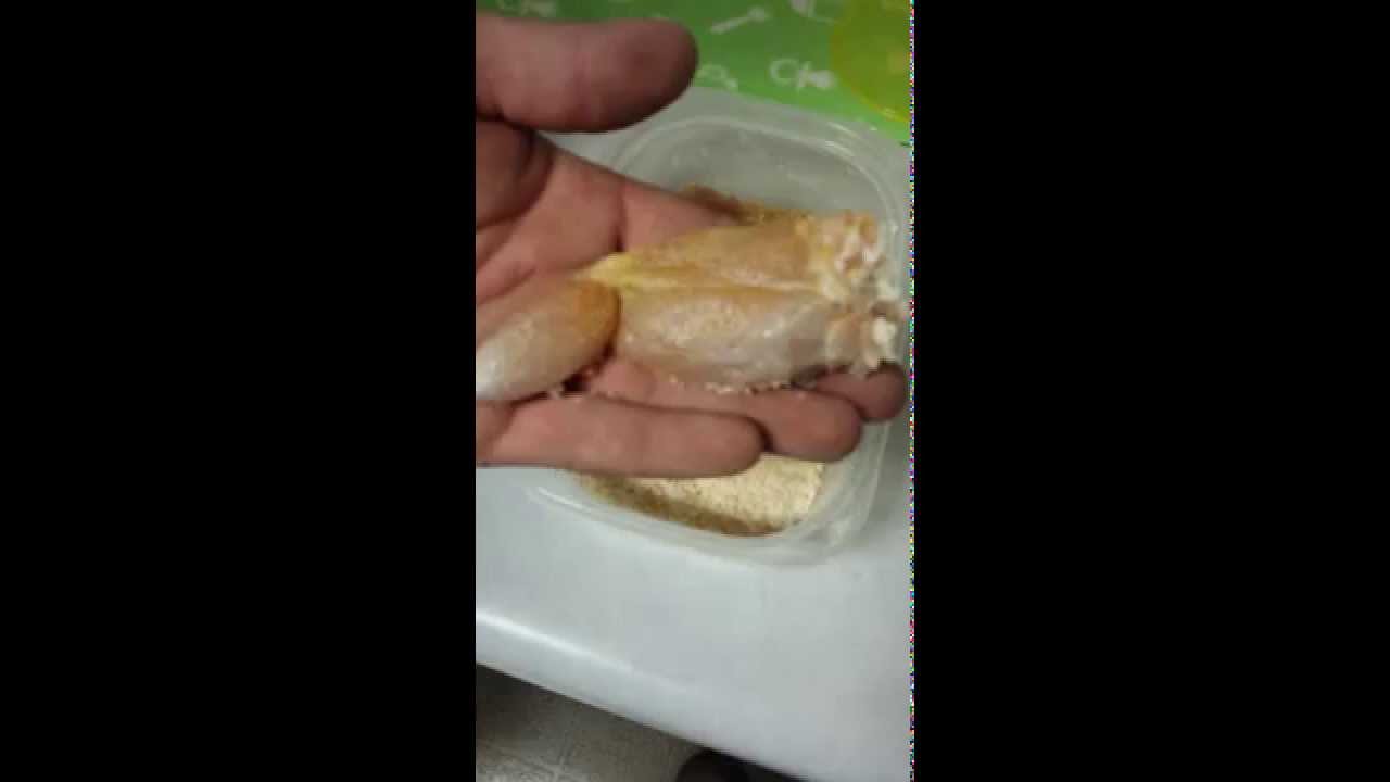 Frog legs twitching!!! - YouTube
