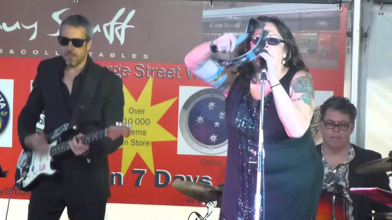 Barbara Blue 2012-10-28 Don't Need No Man Like That at The Sydney Blues ...