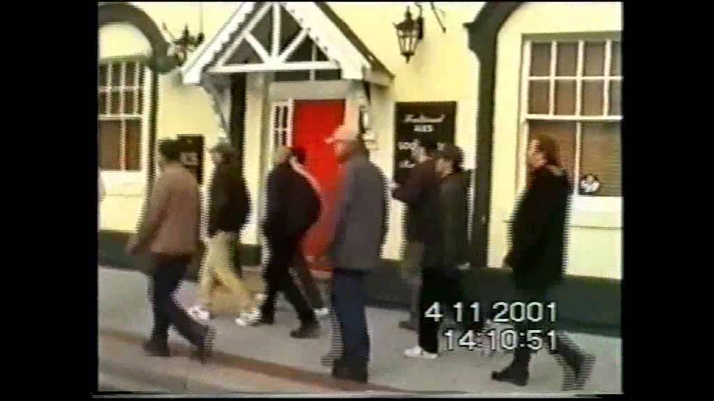 Football Hooligans Cardiff Fight Wrexham - YouTube