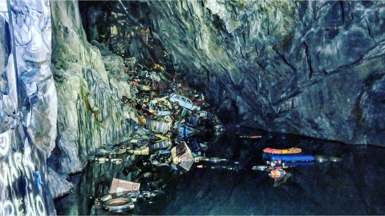 ABANDONED CAR CAVE'S OF LOST SOULS WALES!. - YouTube